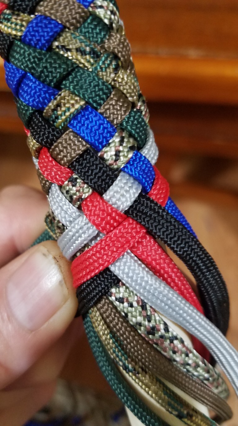 Transition: 16 Strand Diamond Plait to Herringbone Plait – Palo Duro Whips